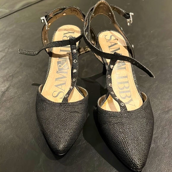 Sam & Libby | Shoes | Sam Libby Cute Black Heels With Silver Accents ...